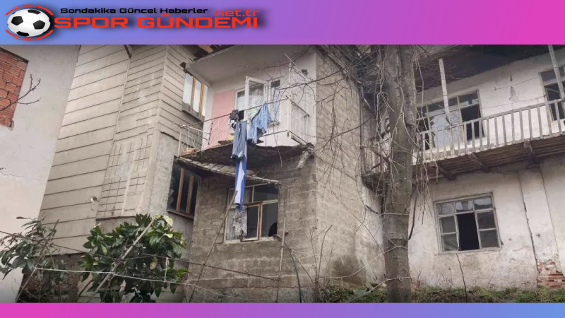 Artvin'de Balkon Çöktü: Çamaşır Asma Faciası! - SPOR GÜNDEMİ